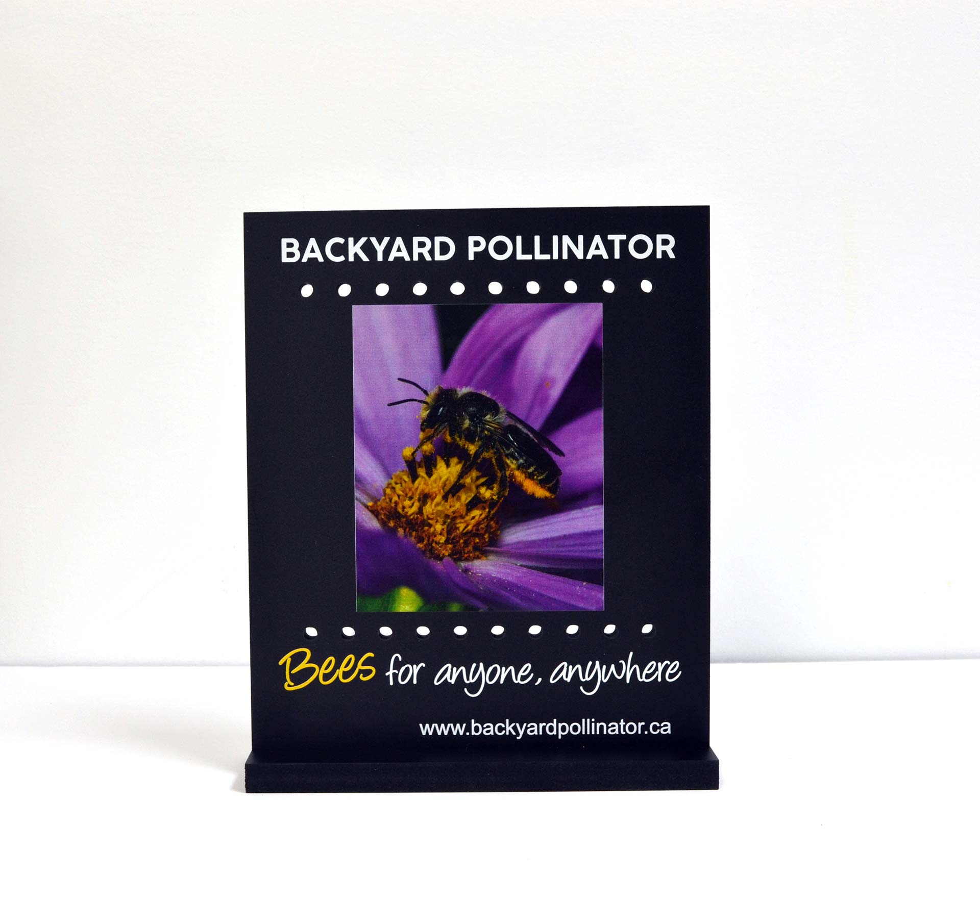 Backyard Pollinator Product Display – Graphic Ad